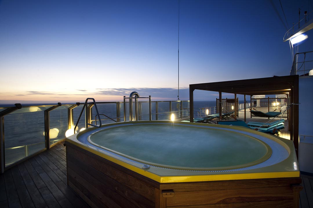 Top 10 Cruise Ships - All Inclusive Outlet Cruises